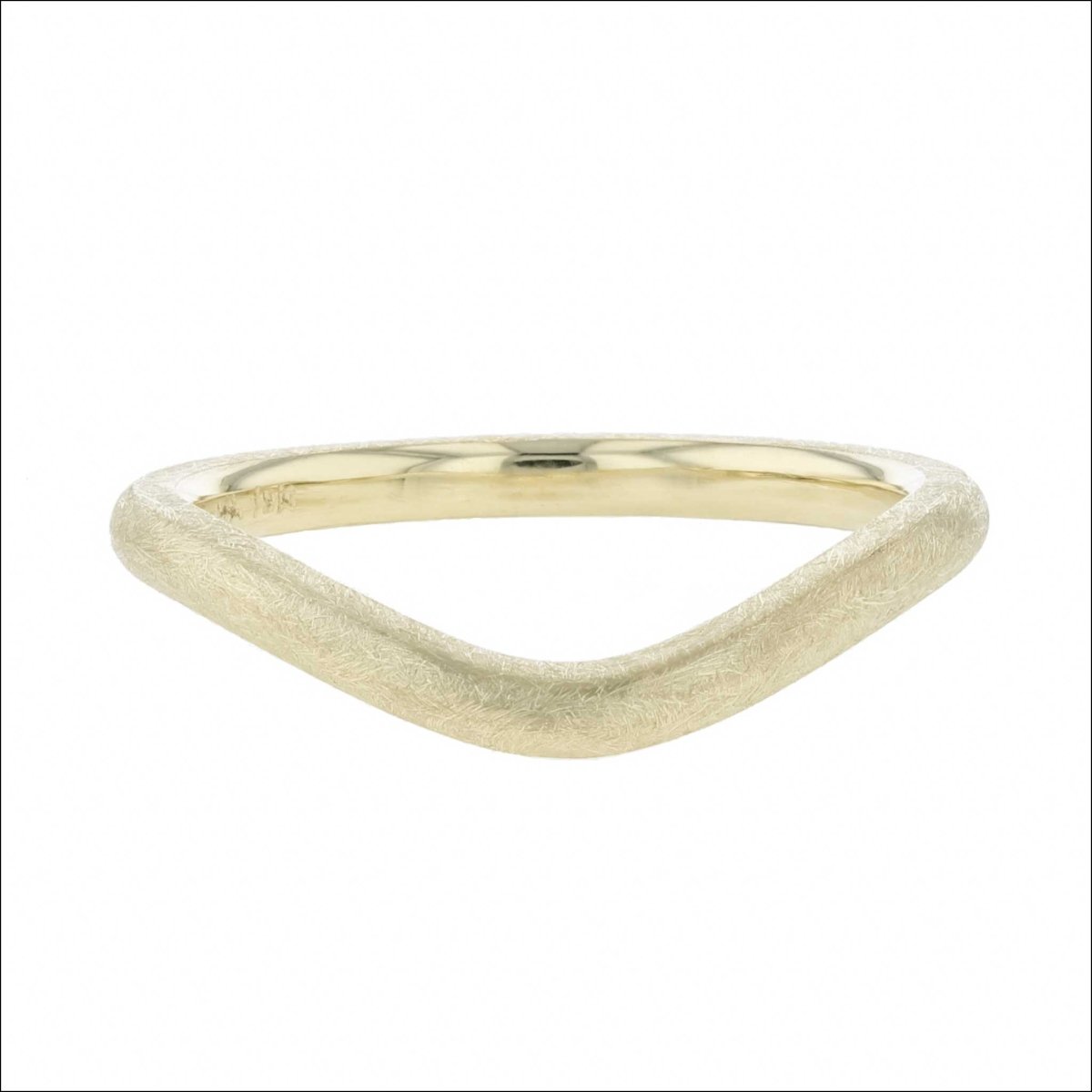 Gentle Curve Band in 18KY Scratch Finish | Jewelsmith